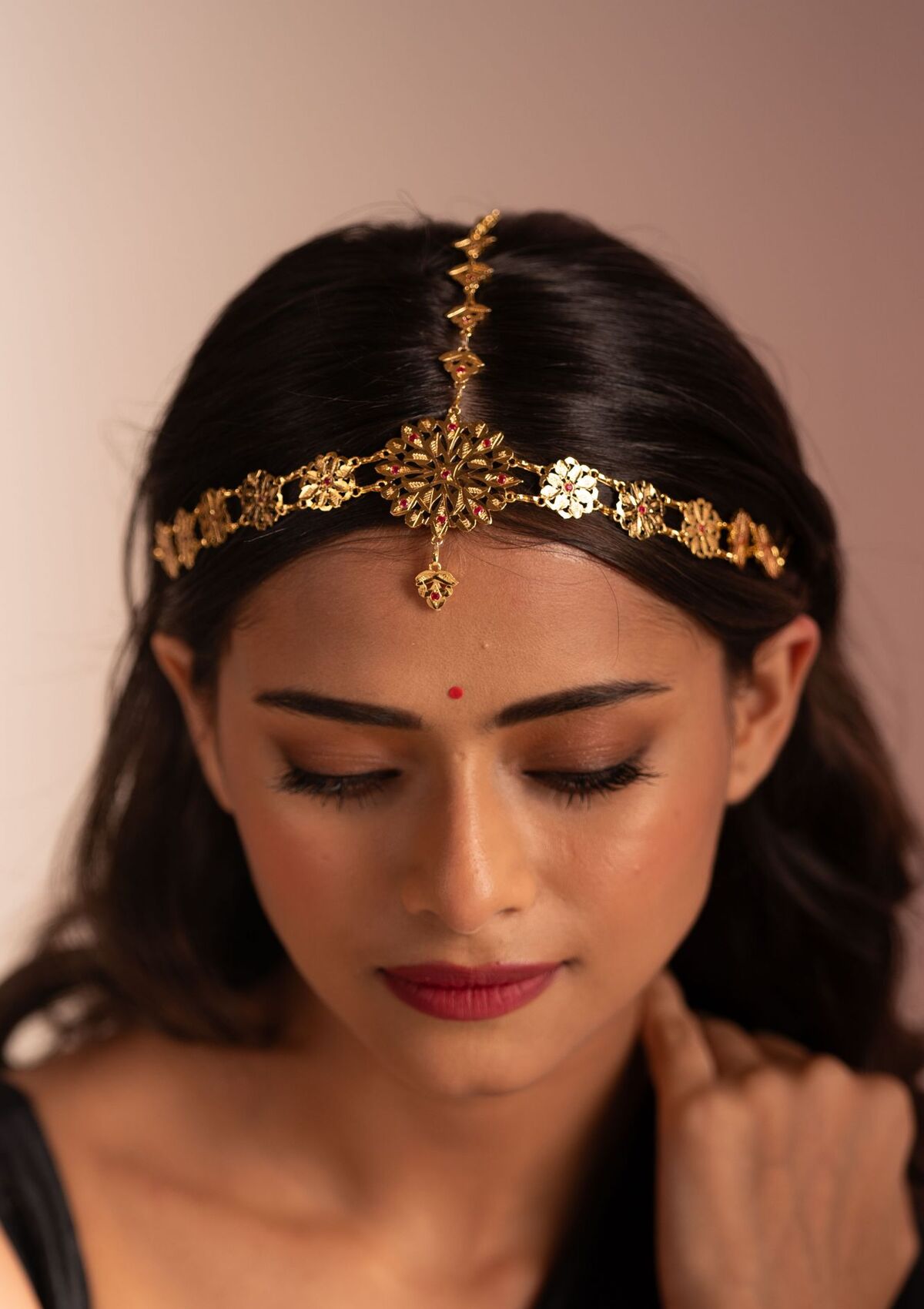 Pushpa Gold Tone Silver Mathapatti