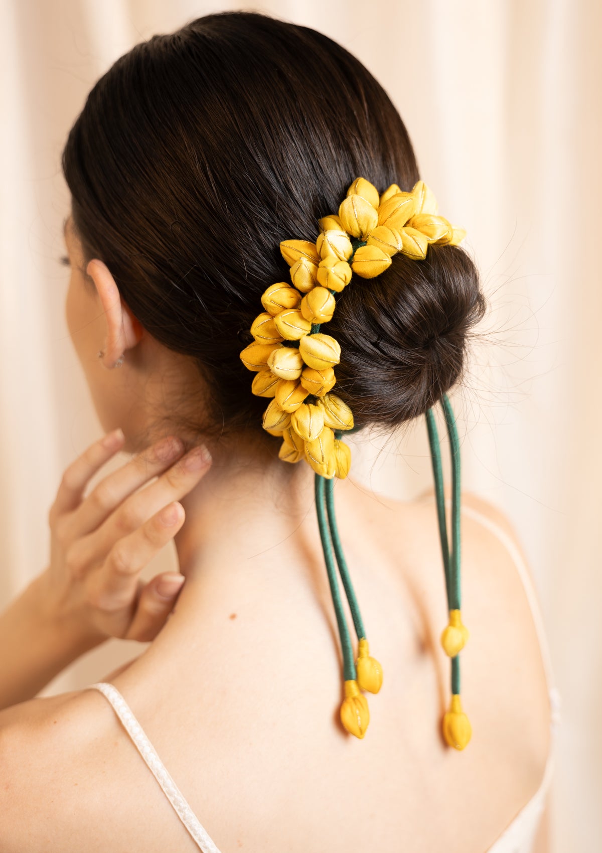 Shop Shankhi Yellow Floral Gajra Online