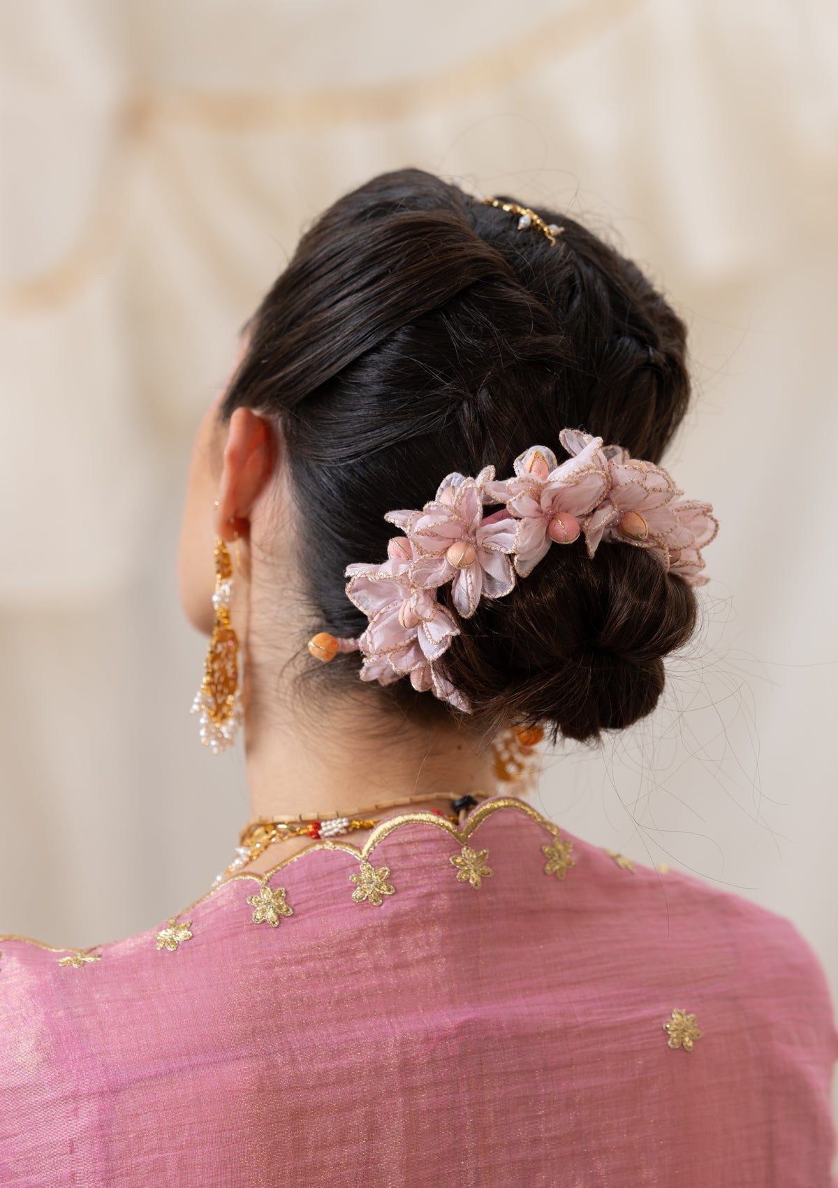 Shop Rosy Floral Gajra Online