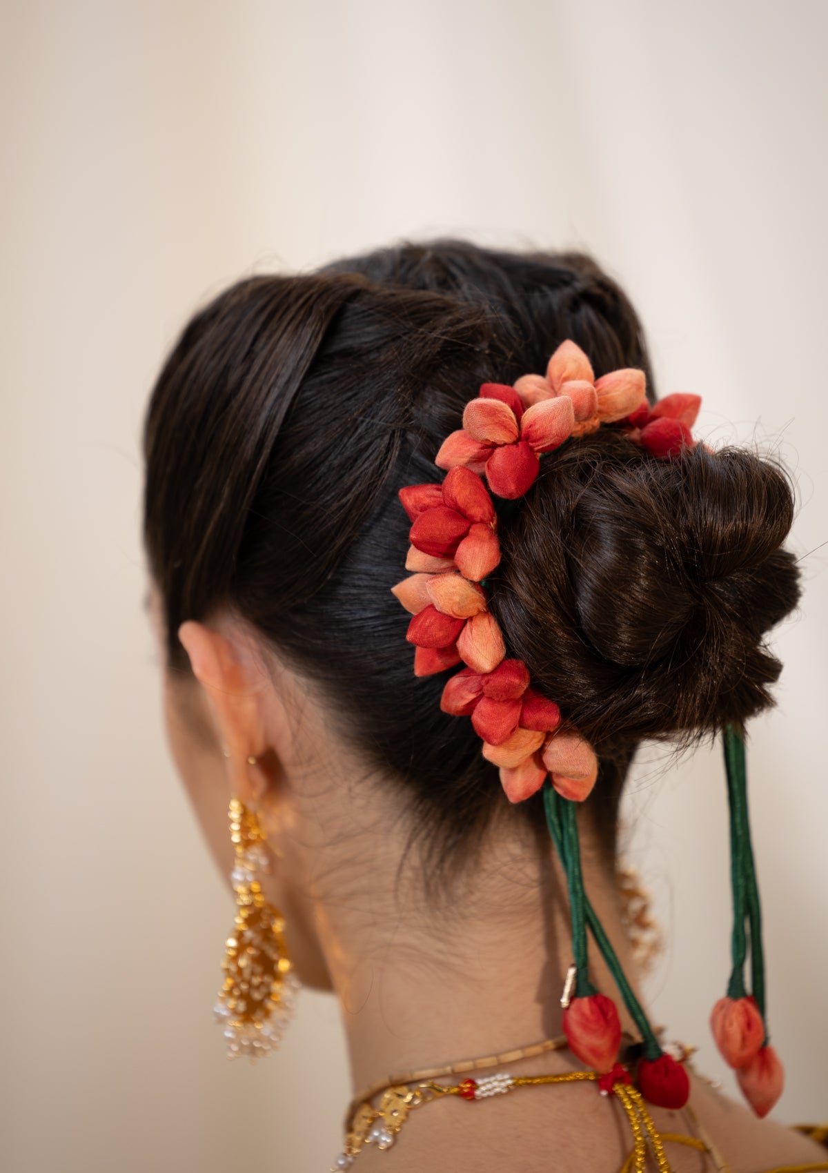 Shop Rosy Floral Gajra Online